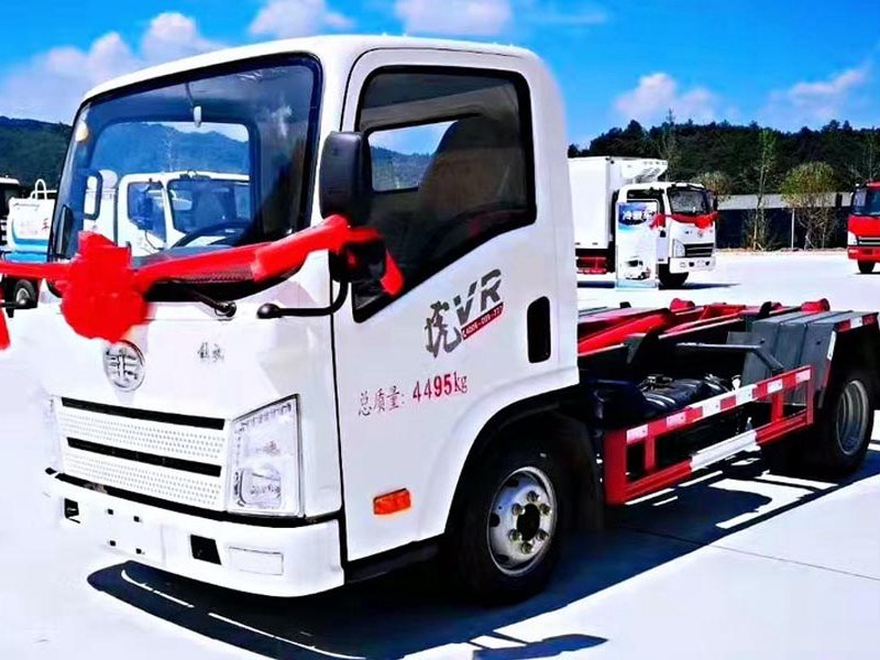 FAW Tiger V Small hook lifting garbage truck