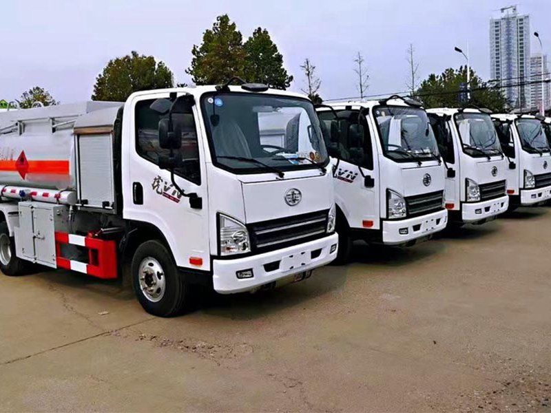 FAW Tiger V mobile refueling truck 4000 liters