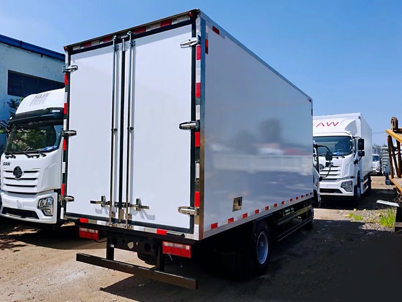 FAW 3~5 Tons light refrigerated truck|reefer truck|frozen truck